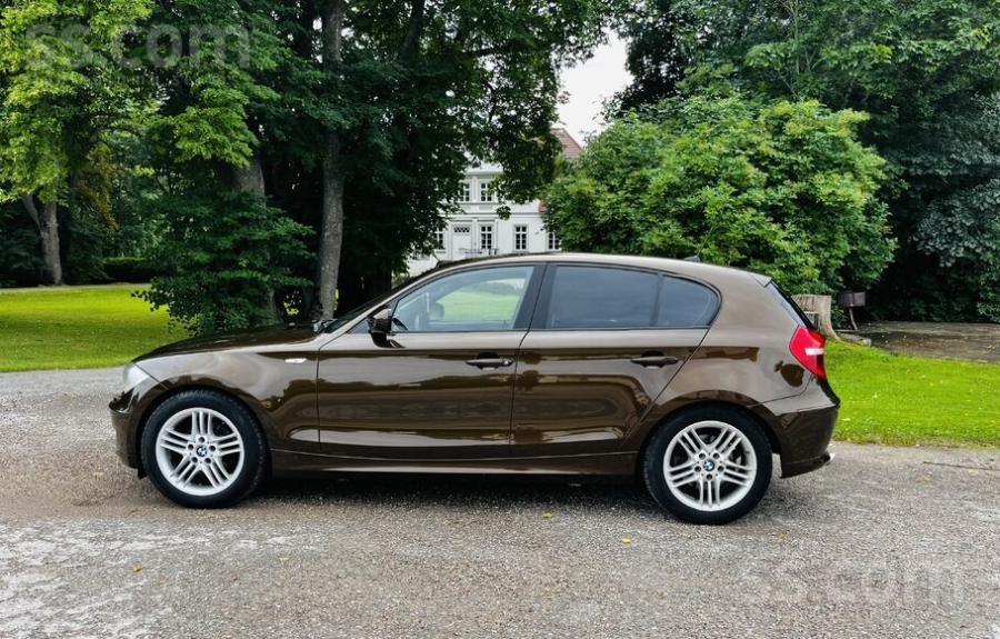 Brown BMW 118 2011 in Riga, with an engine capacity of 2.00 L and mileage of 317 thousand km for 5199 €, photo 7 on AUTOMOTO.COM.LV