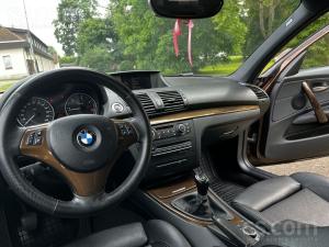 Brown BMW 118 2011 in Riga, with an engine capacity of 2.00 L and mileage of 317 thousand km for 5199 €, photo 14 on AUTOMOTO.COM.LV
