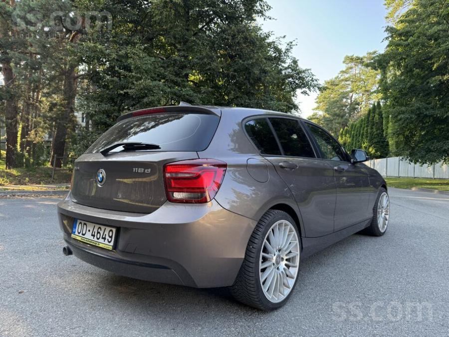 Brūns BMW 118 2014 Rīga, ar dzinēja tilpumu 2.00 L un nobraukumu 224 tūkst. km par 8600 €, foto 5 vietnē AUTOMOTO.COM.LV
