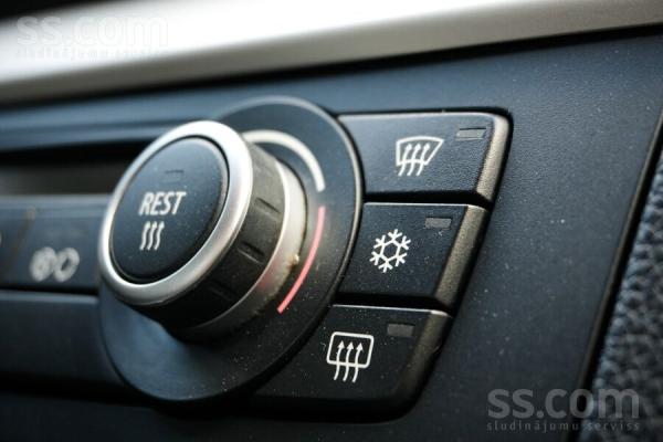BMW 118 2009 in Riga, with an engine capacity of 2.00 L and mileage of 260 thousand km for 3490 €, photo 8 on AUTOMOTO.COM.LV