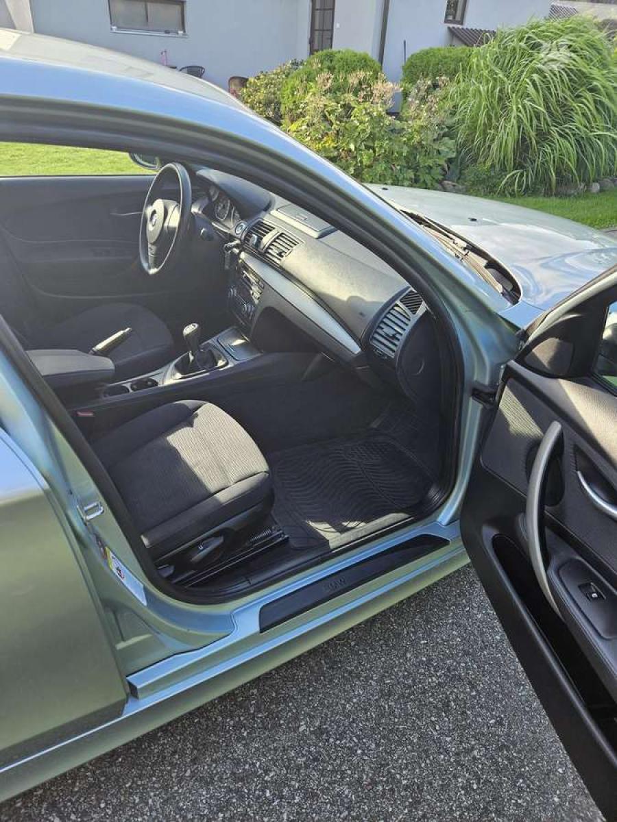 Green BMW 118 2007 in Utena, with an engine capacity of 2.00 L and mileage of 317 thousand km for 3000 €, photo 11 on AUTOMOTO.COM.LV