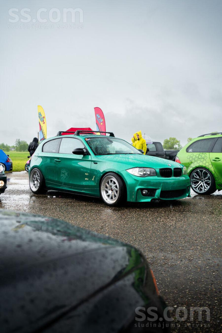 Zaļš BMW 118 2008 Limbaži, ar dzinēja tilpumu 2.00 L un nobraukumu 303 tūkst. km par 6500 €, foto 29 vietnē AUTOMOTO.COM.LV