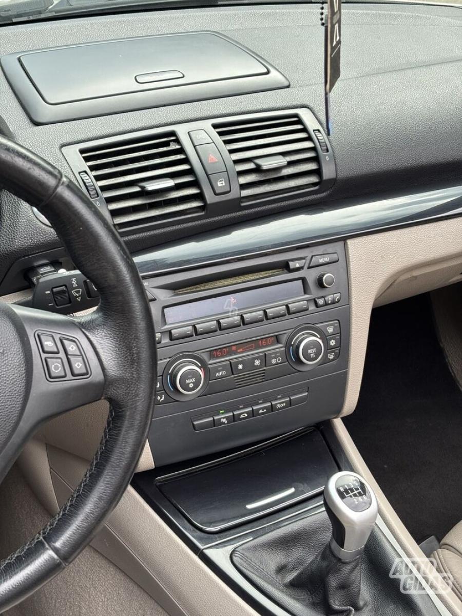 Grey BMW 118 2008 in Vilnius, with an engine capacity of 2.00 L and mileage of 212 thousand km for 5000 €, photo 19 on AUTOMOTO.COM.LV