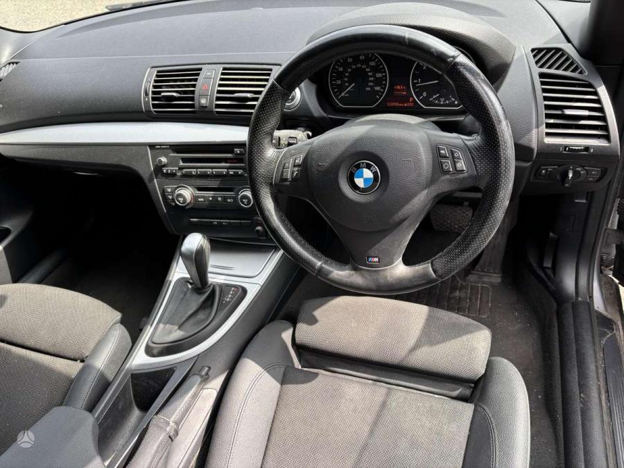 Grey BMW 118 2009 in Riga, with an engine capacity of 2.00 L and mileage of 196 thousand km for 2000 €, photo 7 on AUTOMOTO.COM.LV