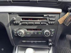 Grey BMW 118 2009 in Riga, with an engine capacity of 2.00 L and mileage of 196 thousand km for 2000 €, photo 9 on AUTOMOTO.COM.LV