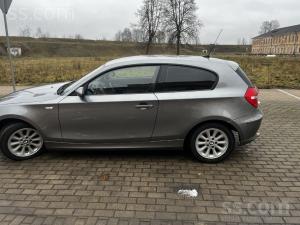Grey BMW 118 2008 in Daugavpils, with an engine capacity of 2.00 L and mileage of 281 thousand km for 3450 €, photo 3 on AUTOMOTO.COM.LV