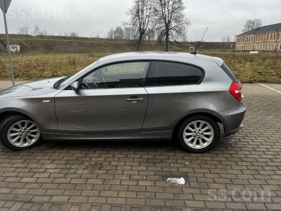 Grey BMW 118 2008 in Daugavpils, with an engine capacity of 2.00 L and mileage of 281 thousand km for 3450 €, photo 3 on AUTOMOTO.COM.LV
