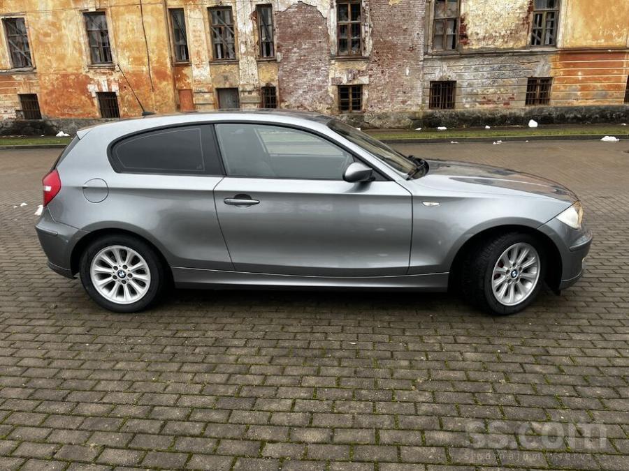 Grey BMW 118 2008 in Daugavpils, with an engine capacity of 2.00 L and mileage of 281 thousand km for 3450 €, photo 6 on AUTOMOTO.COM.LV