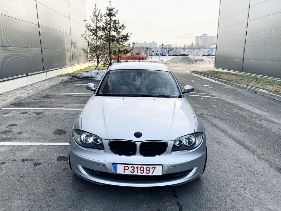 Pelēks BMW 118 2008 Kauņa, ar dzinēja tilpumu 2.00 L un nobraukumu 455 tūkst. km par 3200 €, foto 31 vietnē AUTOMOTO.COM.LV