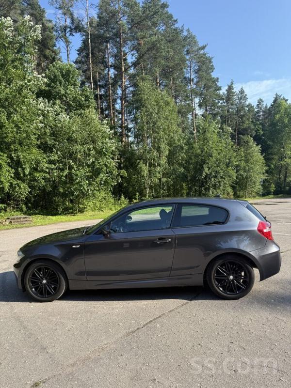 Pelēks BMW 118 2008 Rīga, ar dzinēja tilpumu 2.00 L un nobraukumu 249 tūkst. km par 5650 €, foto 2 vietnē AUTOMOTO.COM.LV