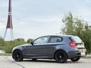 Pelēks BMW 118 2008 Rīga, ar dzinēja tilpumu 2.00 L un nobraukumu 250 tūkst. km par 4600 €, foto 3 vietnē AUTOMOTO.COM.LV