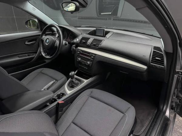 Pelēks BMW 118 2009 Jelgava, ar dzinēja tilpumu 2.00 L un nobraukumu 285 tūkst. km par 2995 €, foto 8 vietnē AUTOMOTO.COM.LV