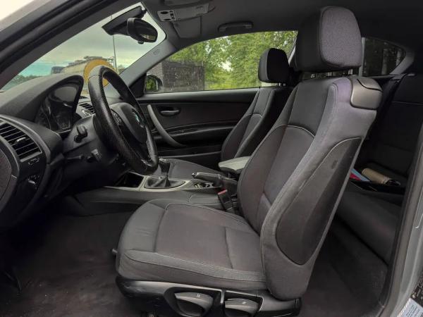 Pelēks BMW 118 2009 Jelgava, ar dzinēja tilpumu 2.00 L un nobraukumu 285 tūkst. km par 2995 €, foto 9 vietnē AUTOMOTO.COM.LV