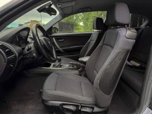 Grey BMW 118 2009 in Jelgava, with an engine capacity of 2.00 L and mileage of 285 thousand km for 2995 €, photo 10 on AUTOMOTO.COM.LV