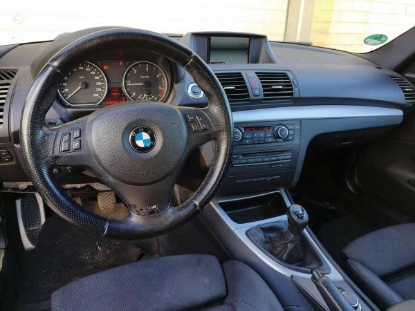 Grey BMW 118 2010 in Panevezys, with an engine capacity of 2.00 L and mileage of 260 thousand km for 2700 €, photo 9 on AUTOMOTO.COM.LV
