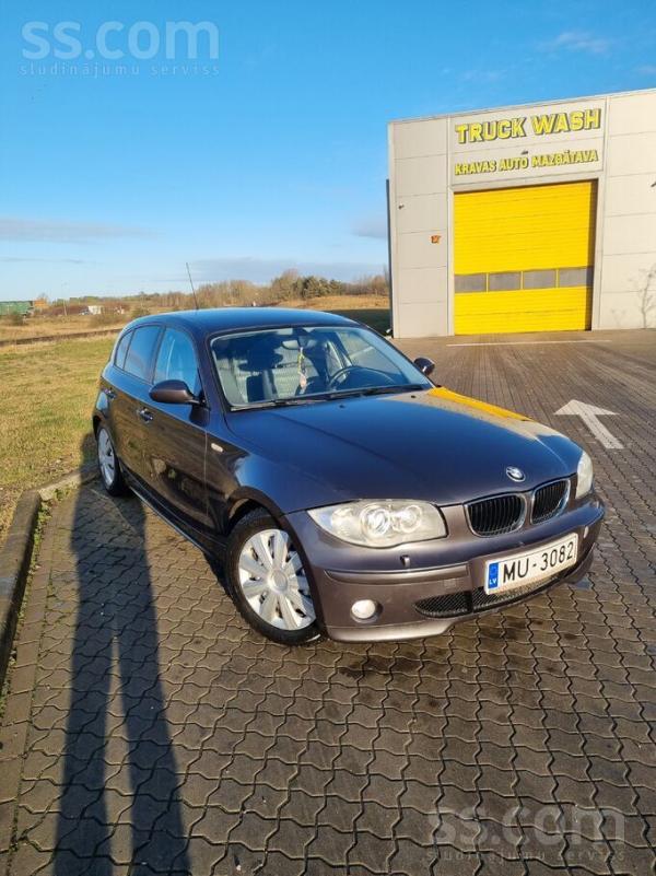 Pelēks BMW 118 2004 Liepāja, ar dzinēja tilpumu 2.00 L un nobraukumu 222 tūkst. km par 2800 €, foto 1 vietnē AUTOMOTO.COM.LV