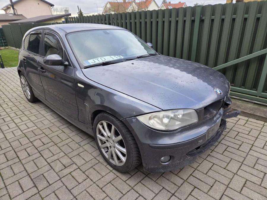 Grey BMW 118 2005 in Marijampole, with an engine capacity of 2.00 L and mileage of 390 thousand km for 1599 €, photo 1 on AUTOMOTO.COM.LV