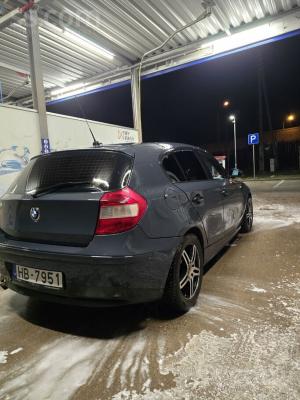 Grey BMW 118 2005 in Valmiera, with an engine capacity of 2.00 L and mileage of 448 thousand km for 2150 €, photo 4 on AUTOMOTO.COM.LV