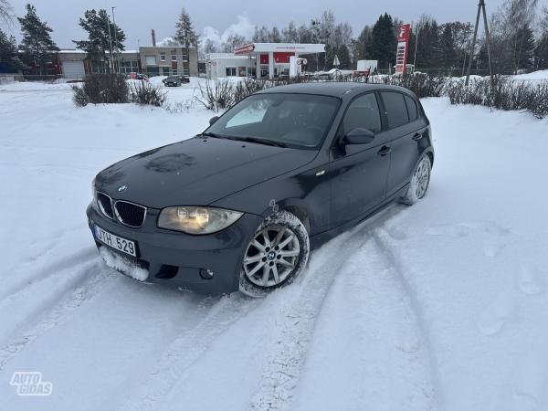 Grey BMW 118 2005 in Jonava, with an engine capacity of 2.00 L and mileage of 345 thousand km for 2500 €, photo 1 on AUTOMOTO.COM.LV