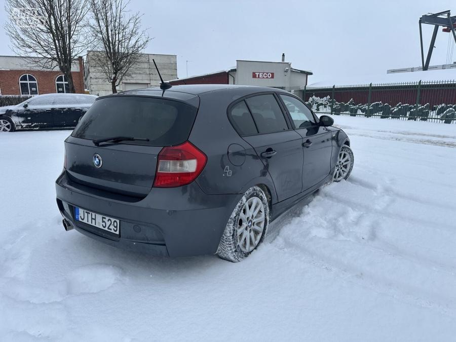 Pelēks BMW 118 2005 Jonava, ar dzinēja tilpumu 2.00 L un nobraukumu 345 tūkst. km par 2500 €, foto 3 vietnē AUTOMOTO.COM.LV
