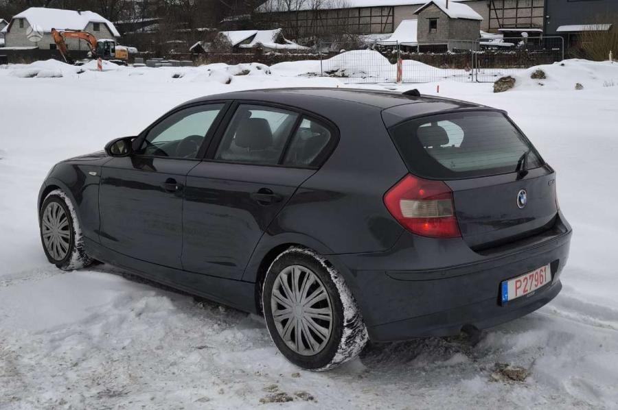 Pelēks BMW 118 2005 Kauņa, ar dzinēja tilpumu 2.00 L un nobraukumu 300 tūkst. km par 2750 €, foto 9 vietnē AUTOMOTO.COM.LV