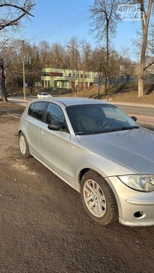 Pelēks BMW 118 2005 Viļņa, ar dzinēja tilpumu 2.00 L un nobraukumu 283 tūkst. km par 1600 €, foto 2 vietnē AUTOMOTO.COM.LV