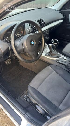 Pelēks BMW 118 2005 Viļņa, ar dzinēja tilpumu 2.00 L un nobraukumu 283 tūkst. km par 1600 €, foto 4 vietnē AUTOMOTO.COM.LV