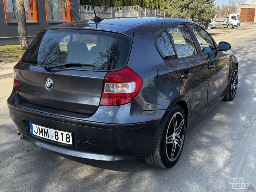 Grey BMW 118 2005 in Vilnius, with an engine capacity of 2.00 L and mileage of 426 thousand km for 1950 €, photo 3 on AUTOMOTO.COM.LV