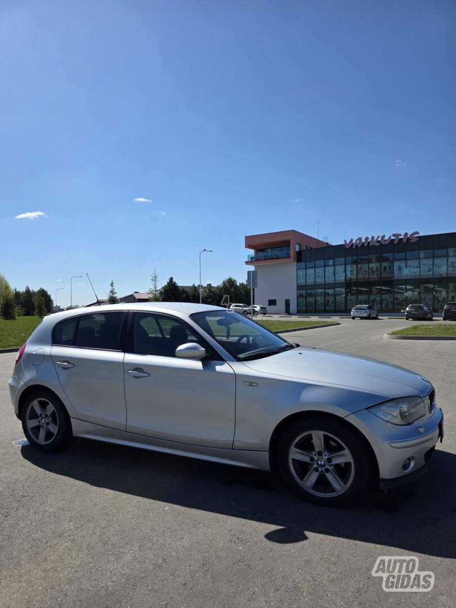 Grey BMW 118 2005 in Panevezys, with an engine capacity of 2.00 L and mileage of 311 thousand km for 2300 €, photo 8 on AUTOMOTO.COM.LV