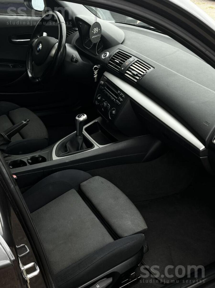 Pelēks BMW 118 2005 Rīga, ar dzinēja tilpumu 2.00 L un nobraukumu 331 tūkst. km par 2950 €, foto 7 vietnē AUTOMOTO.COM.LV