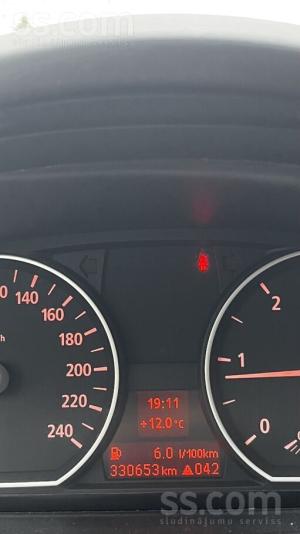 Pelēks BMW 118 2005 Rīga, ar dzinēja tilpumu 2.00 L un nobraukumu 331 tūkst. km par 2950 €, foto 12 vietnē AUTOMOTO.COM.LV