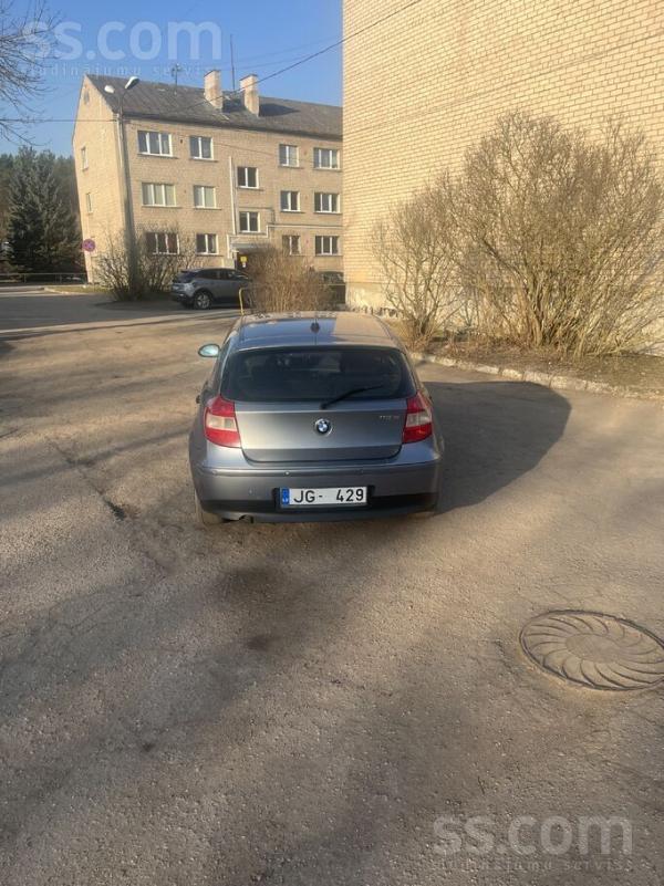 Grey BMW 118 2005 in Daugavpils, with an engine capacity of 2.00 L and mileage of 441 thousand km for 2800 €, photo 2 on AUTOMOTO.COM.LV