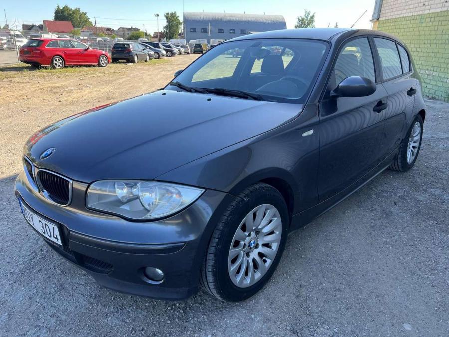 Pelēks BMW 118 2005 Radviliškis, ar dzinēja tilpumu 1.80 L un nobraukumu 243 tūkst. km par 2950 €, foto 3 vietnē AUTOMOTO.COM.LV
