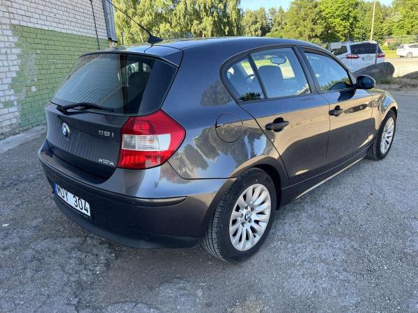 Pelēks BMW 118 2005 Radviliškis, ar dzinēja tilpumu 1.80 L un nobraukumu 243 tūkst. km par 2950 €, foto 3 vietnē AUTOMOTO.COM.LV