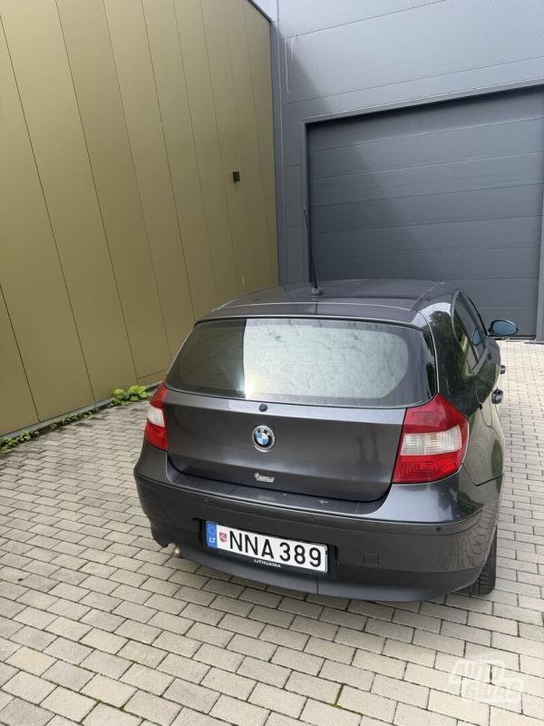 Pelēks BMW 118 2005 Kauņa, ar dzinēja tilpumu 2.00 L un nobraukumu 352 tūkst. km par 1900 €, foto 2 vietnē AUTOMOTO.COM.LV