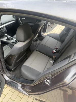 Pelēks BMW 118 2005 Kauņa, ar dzinēja tilpumu 2.00 L un nobraukumu 352 tūkst. km par 1900 €, foto 9 vietnē AUTOMOTO.COM.LV