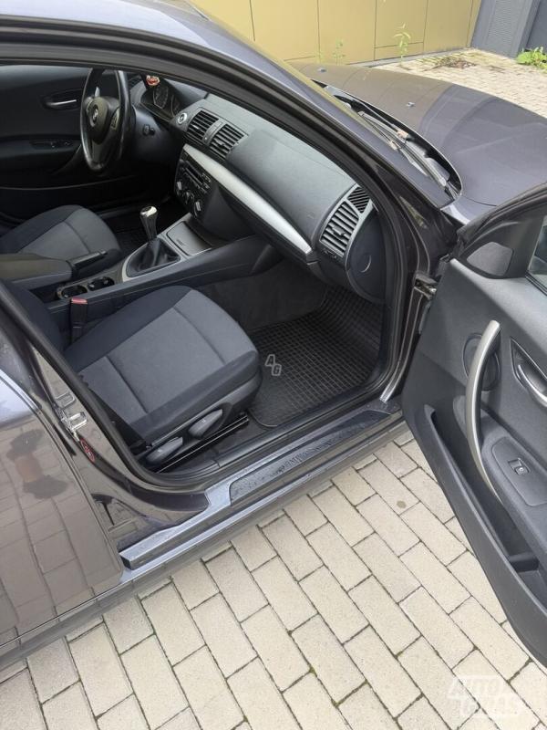 Pelēks BMW 118 2005 Kauņa, ar dzinēja tilpumu 2.00 L un nobraukumu 352 tūkst. km par 1900 €, foto 9 vietnē AUTOMOTO.COM.LV