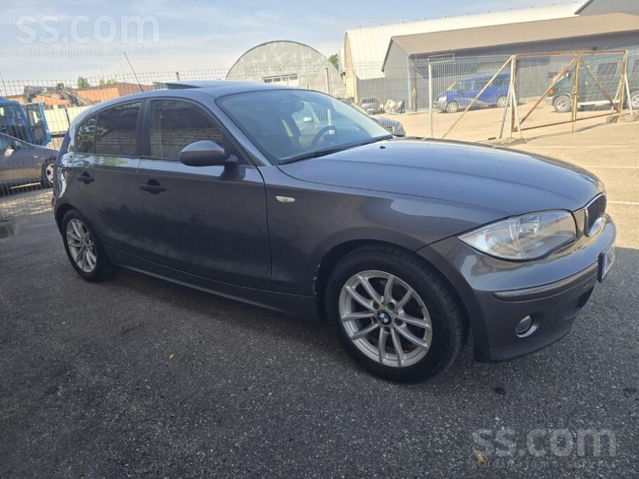 Grey BMW 118 2005 in Jelgava, with an engine capacity of 2.00 L and mileage of 299 thousand km for 2500 €, photo 6 on AUTOMOTO.COM.LV