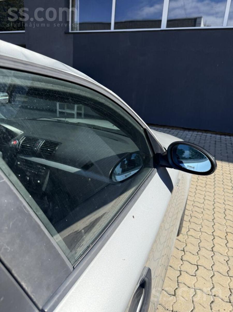 Pelēks BMW 118 2005 Rīga, ar dzinēja tilpumu 2.00 L un nobraukumu 278 tūkst. km par 1900 €, foto 6 vietnē AUTOMOTO.COM.LV