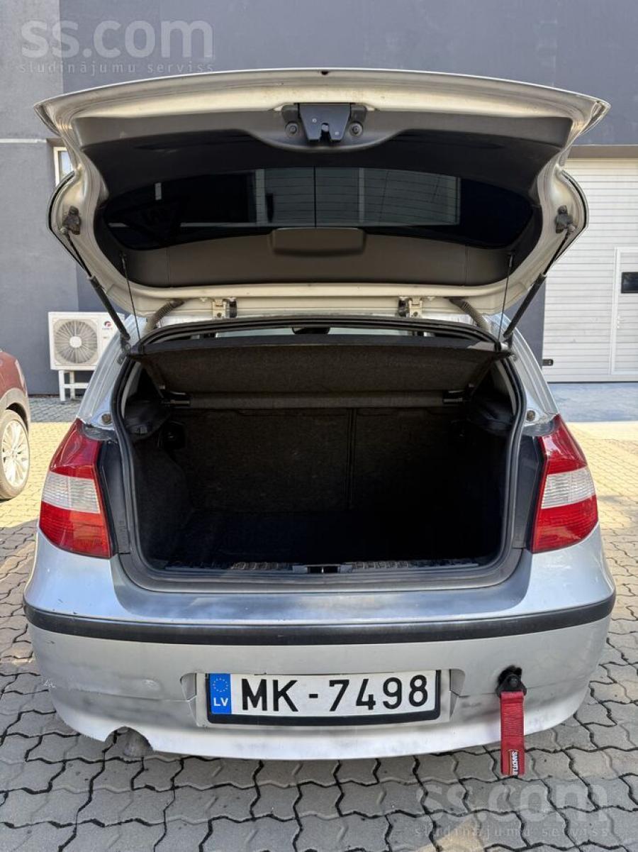 Pelēks BMW 118 2005 Rīga, ar dzinēja tilpumu 2.00 L un nobraukumu 278 tūkst. km par 1900 €, foto 10 vietnē AUTOMOTO.COM.LV