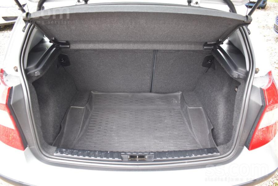 Pelēks BMW 118 2005 Kuldīga, ar dzinēja tilpumu 2.00 L un nobraukumu 0 tūkst. km par 4390 €, foto 8 vietnē AUTOMOTO.COM.LV