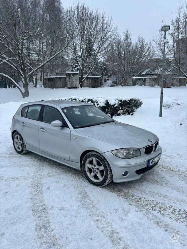 Серый БМВ 118 2006 в Мариямполе, объемом двигателя 2.00 л и пробегом 307 тыс. км за 1750 €, фото 2 на AUTOMOTO.COM.LV