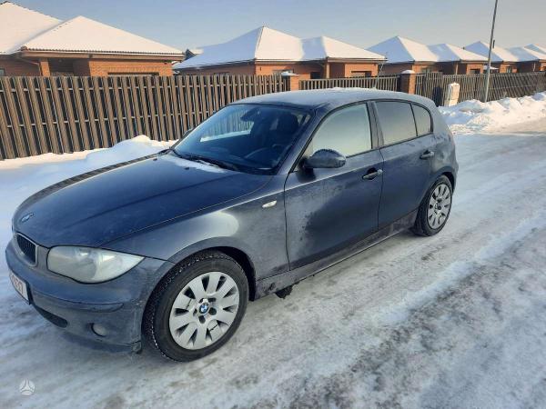 Grey BMW 118 2006 in Klaipeda, with an engine capacity of 2.00 L and mileage of 250 thousand km for 2990 €, photo 1 on AUTOMOTO.COM.LV