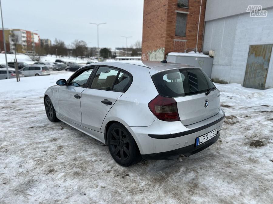 Grey BMW 118 2006 in Ukmerge, with an engine capacity of 2.00 L and mileage of 460 thousand km for 1300 €, photo 3 on AUTOMOTO.COM.LV