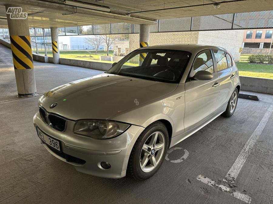 Grey BMW 118 2006 in Vilnius, with an engine capacity of 2.00 L and mileage of 311 thousand km for 2390 €, photo 3 on AUTOMOTO.COM.LV