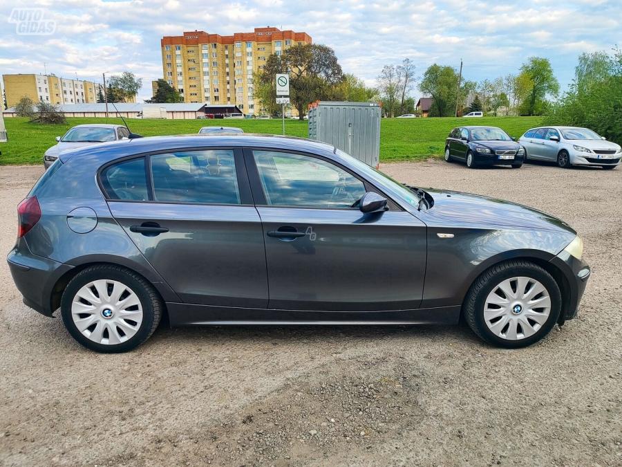 Pelēks BMW 118 2006 Kauņa, ar dzinēja tilpumu 2.00 L un nobraukumu 350 tūkst. km par 2000 €, foto 4 vietnē AUTOMOTO.COM.LV