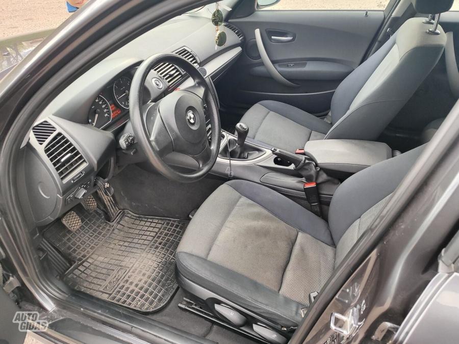 Pelēks BMW 118 2006 Kauņa, ar dzinēja tilpumu 2.00 L un nobraukumu 350 tūkst. km par 2000 €, foto 10 vietnē AUTOMOTO.COM.LV