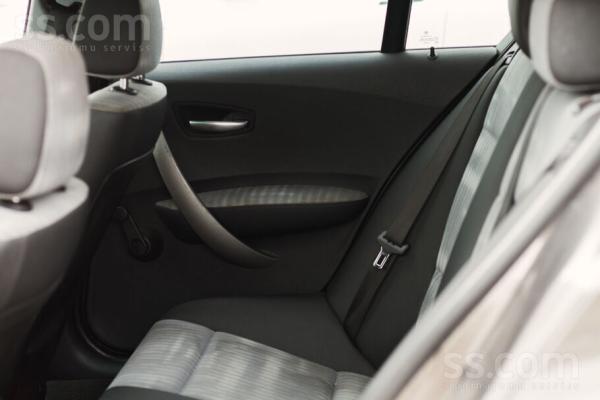 Pelēks BMW 118 2006 Rīga, ar dzinēja tilpumu 2.00 L un nobraukumu 260 tūkst. km par 3300 €, foto 9 vietnē AUTOMOTO.COM.LV