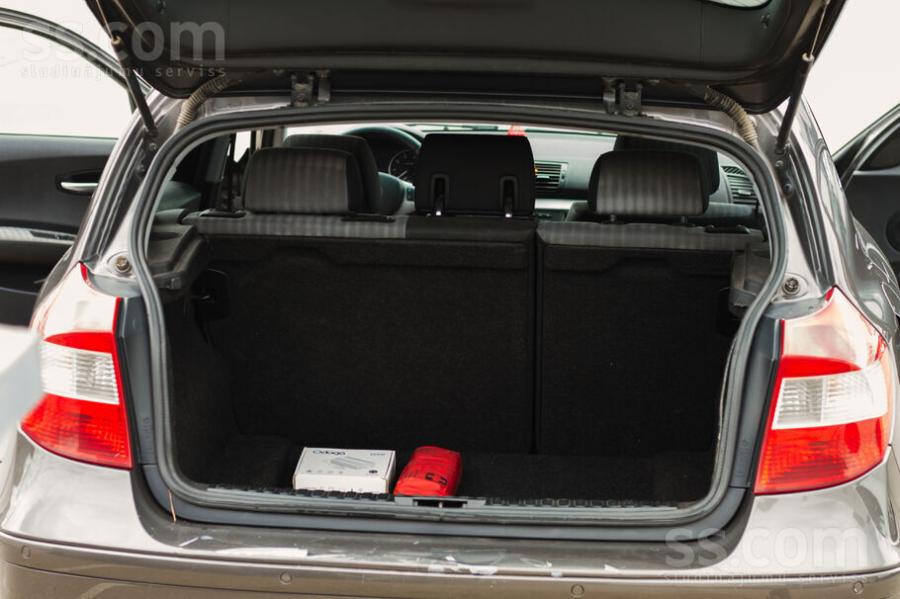 Pelēks BMW 118 2006 Rīga, ar dzinēja tilpumu 2.00 L un nobraukumu 260 tūkst. km par 3300 €, foto 11 vietnē AUTOMOTO.COM.LV