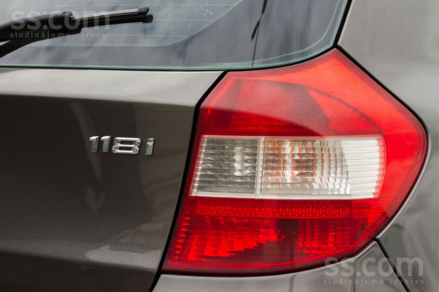 Pelēks BMW 118 2006 Rīga, ar dzinēja tilpumu 2.00 L un nobraukumu 260 tūkst. km par 3300 €, foto 12 vietnē AUTOMOTO.COM.LV